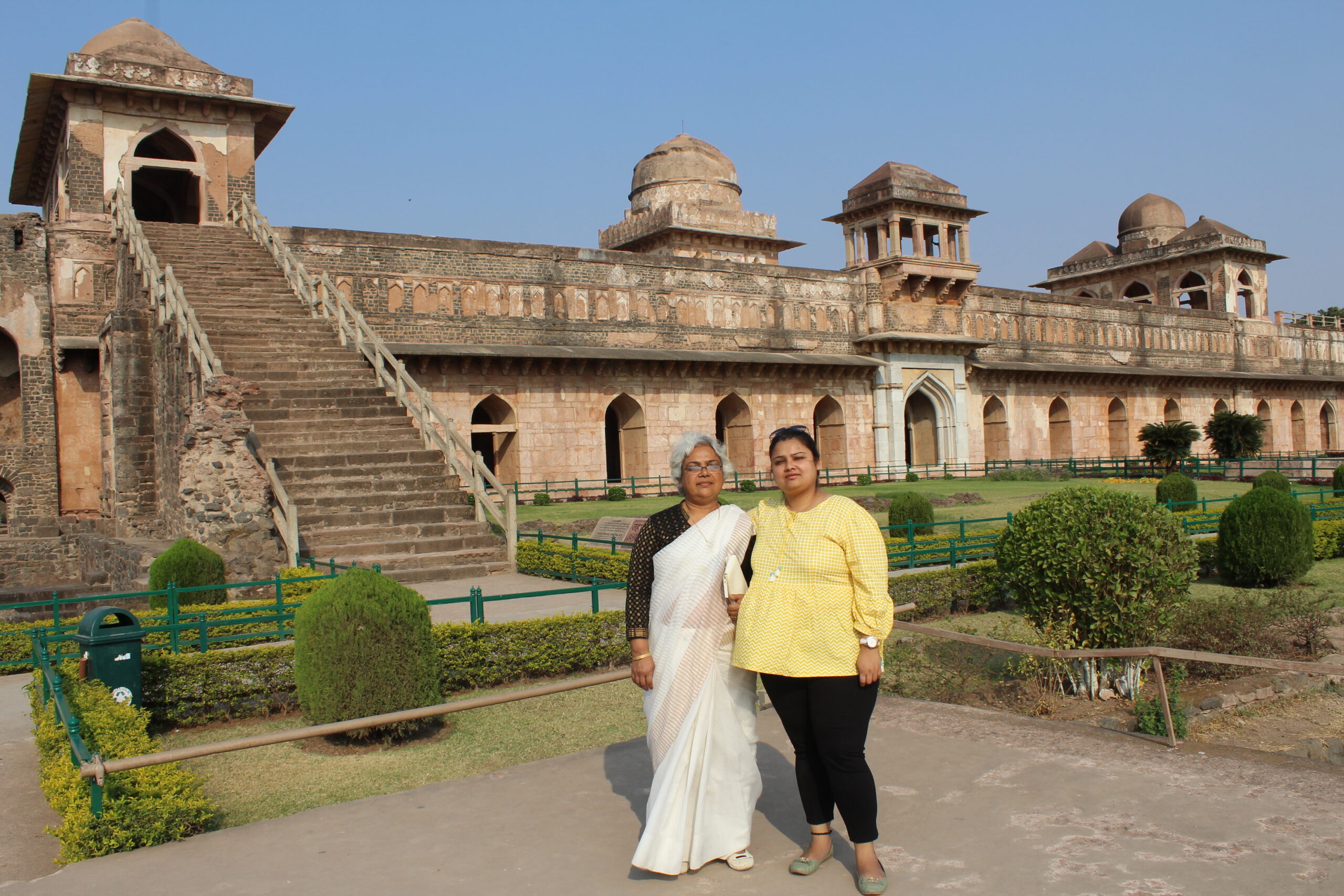 Mandu: Mosiacs of History and Architect - Travelyoo