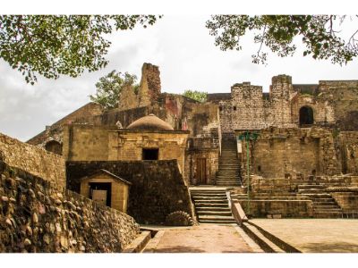 Kangra fort :History in stones of the Dhauladar range - Travelyoo